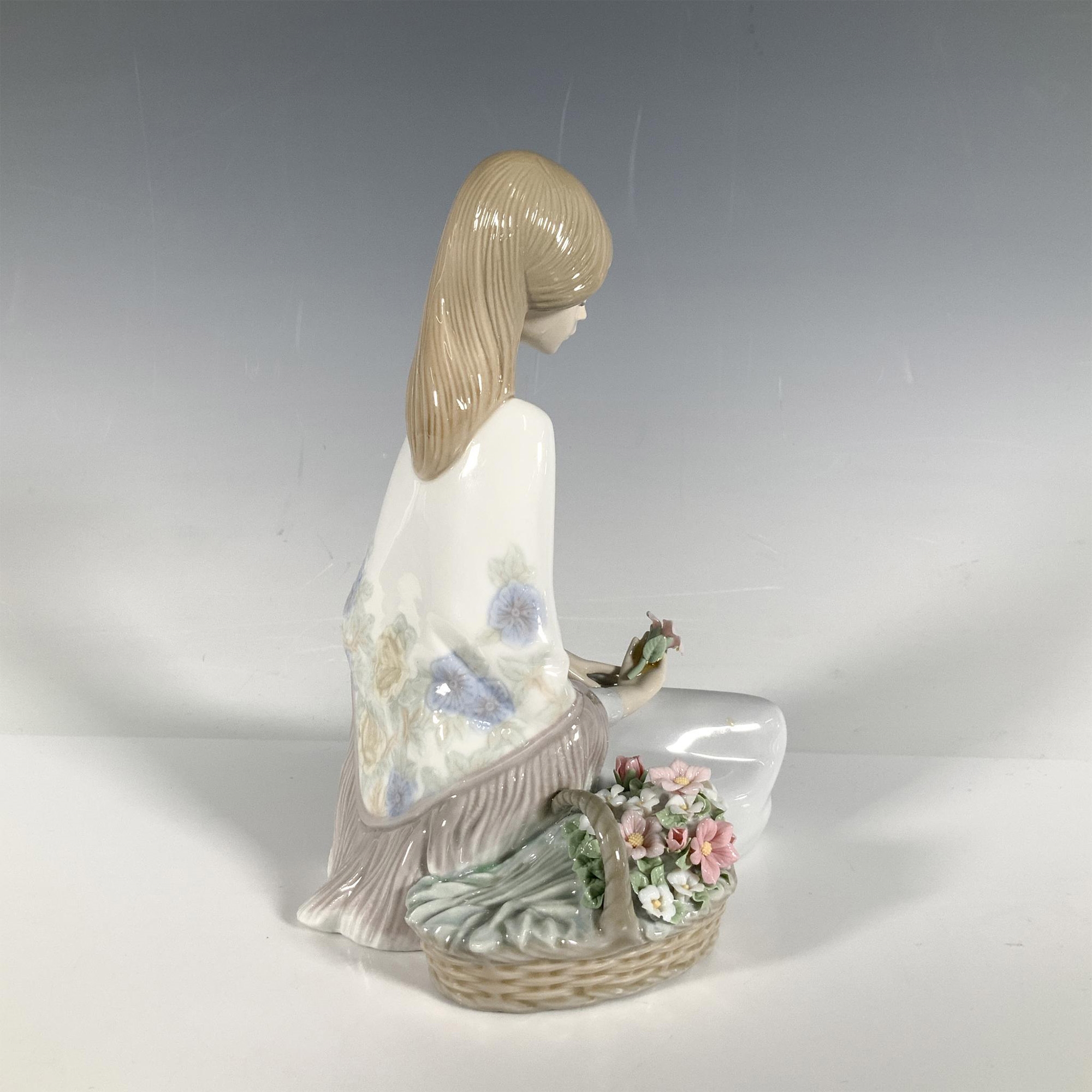 Juan Huerta | Flower Song 1007607 - Lladro Porcelain Figurine (1988 ...