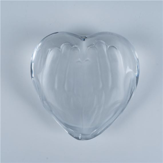 Tony Morgan | Daum by Tony Morgan Glass Paperweight, Heart In Hands ...