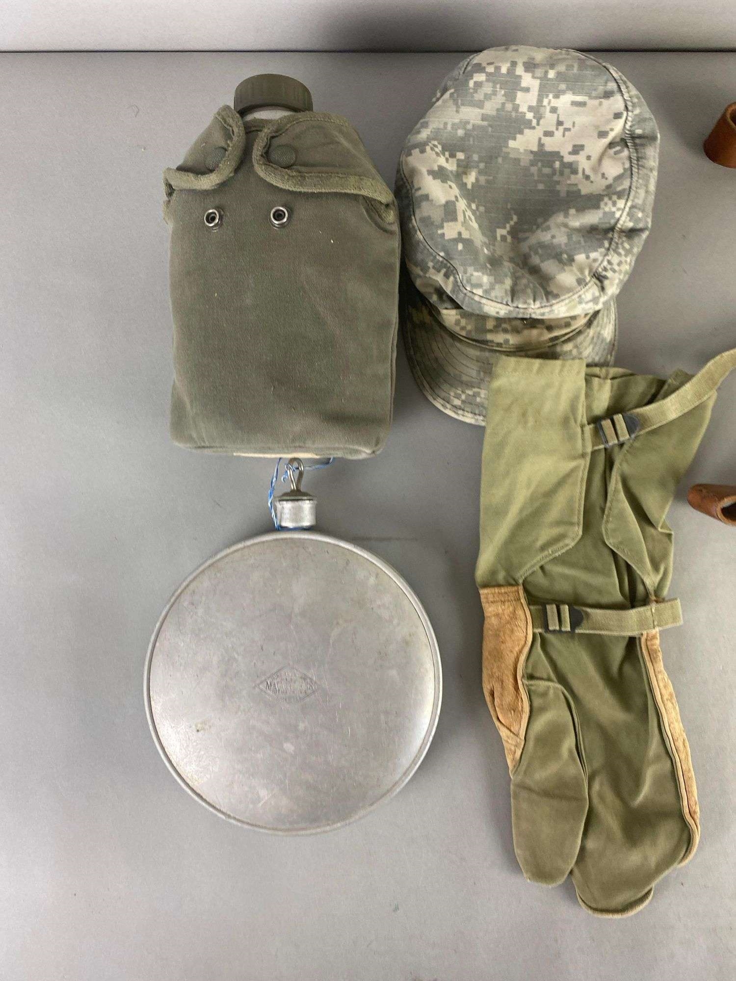 Us Military | Group of 6 US Military Items Turn off bid sound | MutualArt