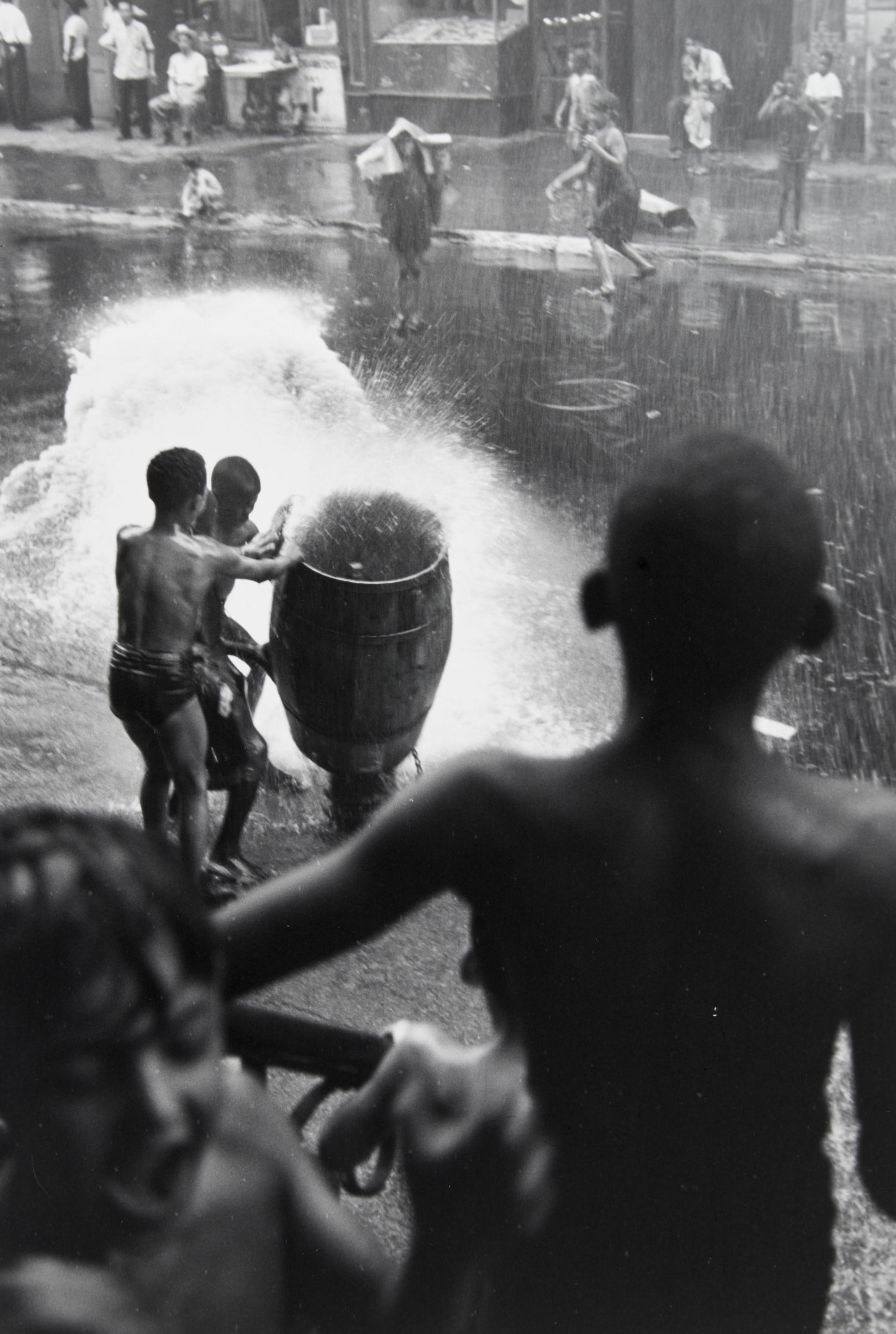 Helen Levitt | N.Y. (children playing at hydrant (Circa 1942) | MutualArt