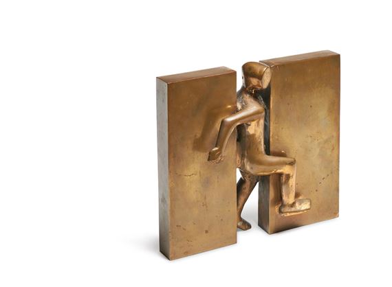 Kenneth Armitage | FIGURE BETWEEN WALLS (1970s) | MutualArt