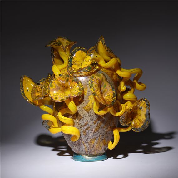 Dale Chihuly | Gilded Yellow Venetian with Lilies (1991) | MutualArt