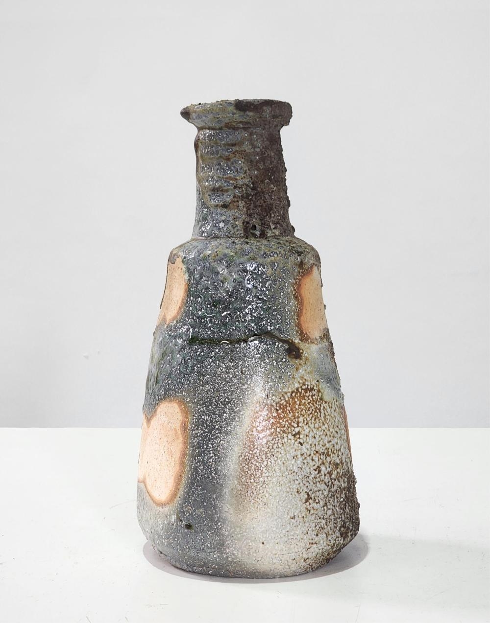 Chester Nealie | Studio pottery vase with Anagama technique by Chester ...