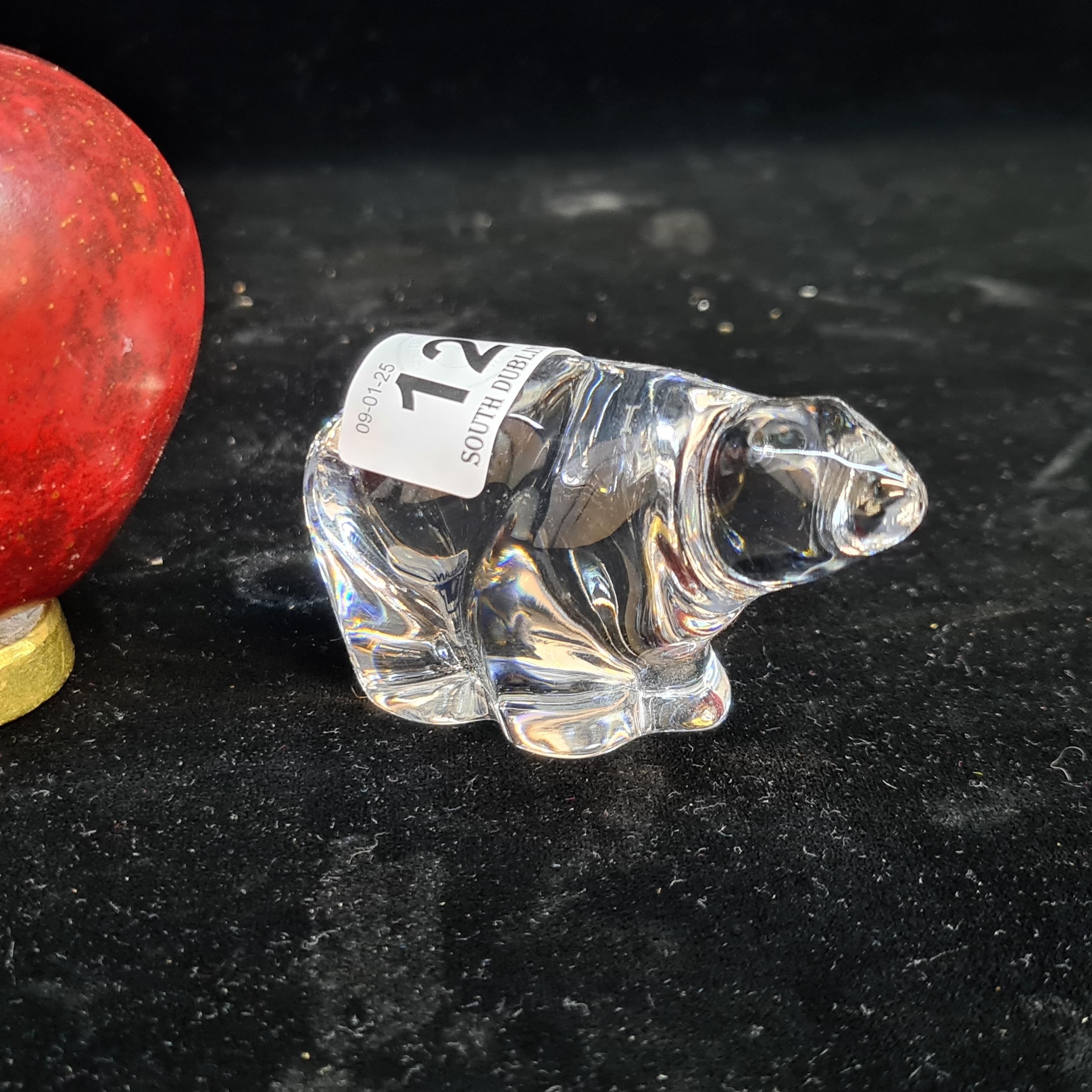 Hadeland | A Norwegian Hadeland glass crystal Polar bear. In good condi ...