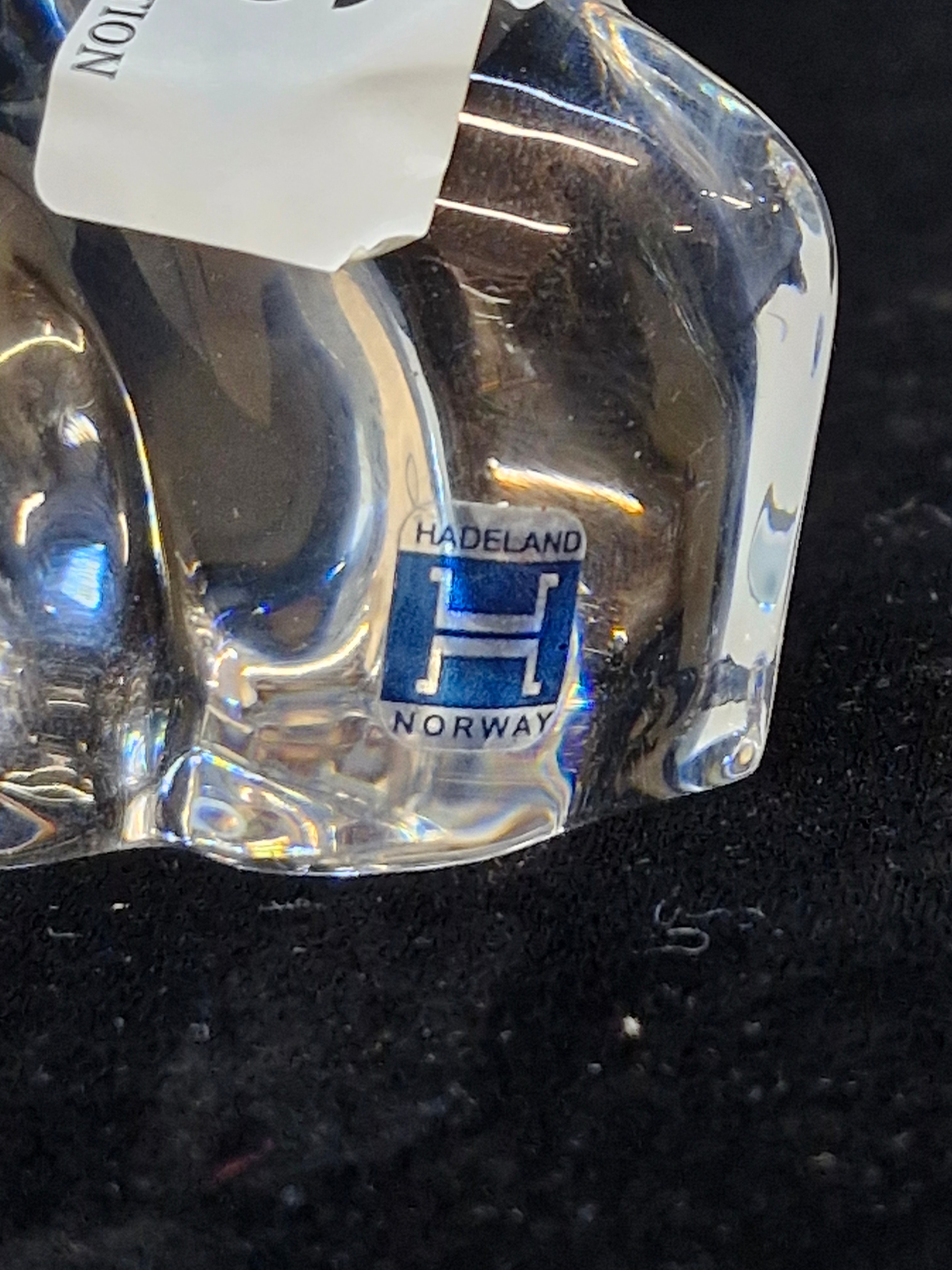 Hadeland | A Norwegian Hadeland glass crystal Polar bear. In good condi ...