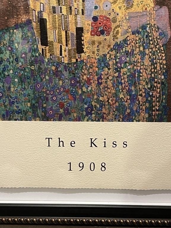 Gustav Klimt | The Kiss | MutualArt