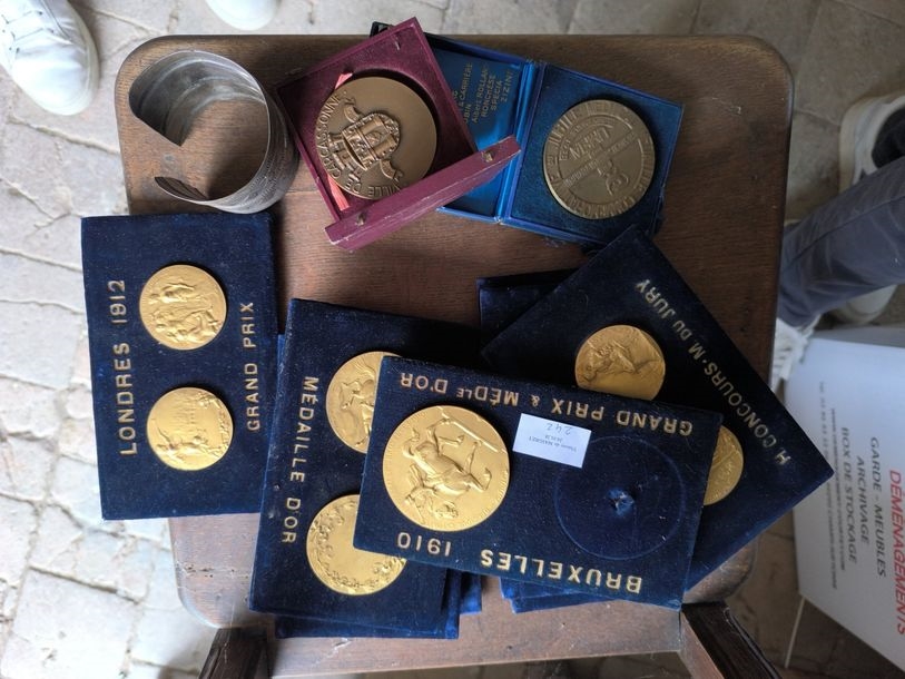 Batch | Batch of commemorative medals | MutualArt