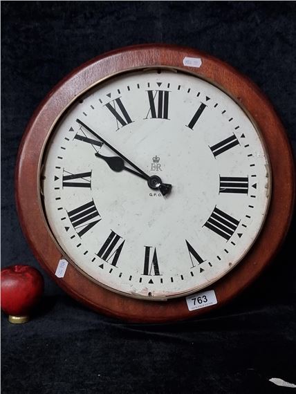 Front | A fabulous vintage Mahogany and Brass wall mounted GPO clock ...