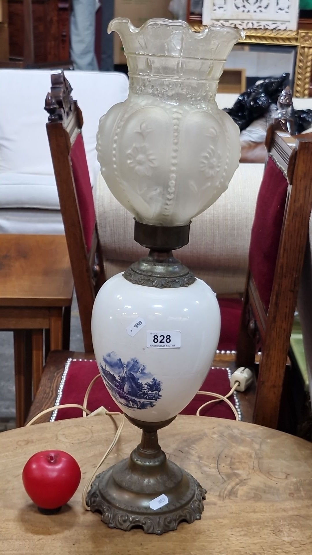 Delft | A large vintage Dutch delft table oil lamp. It has been elec ...