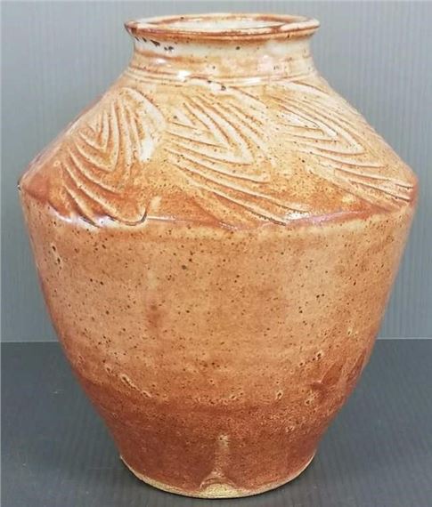 Warren MacKenzie | Tall Warren Mackenzie vase with shino glaze | MutualArt