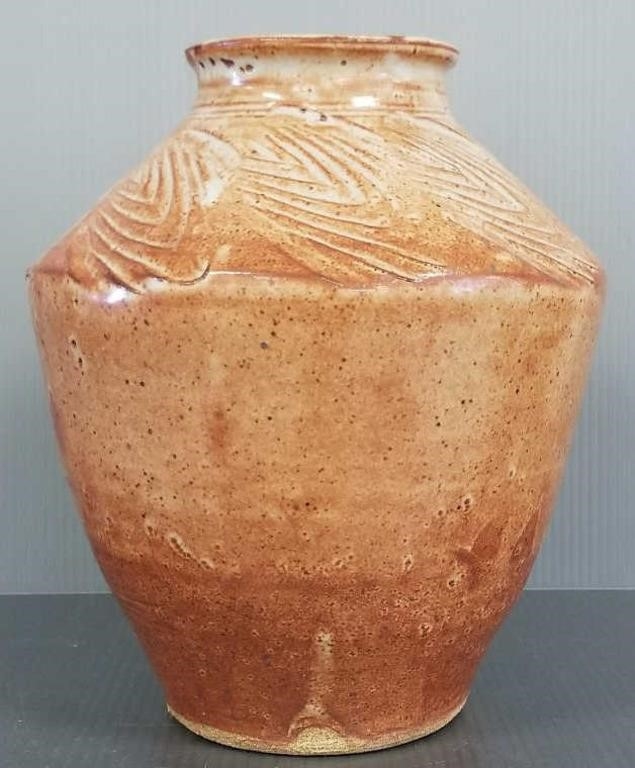 Warren MacKenzie | Tall Warren Mackenzie vase with shino glaze | MutualArt