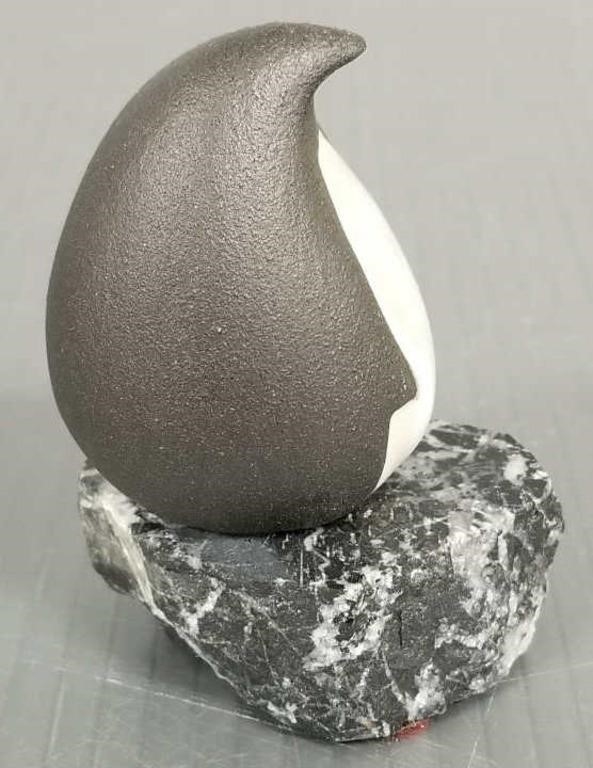 Maigon Daga | Penguin | MutualArt