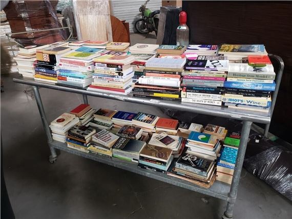 Large | Large collection of books | MutualArt