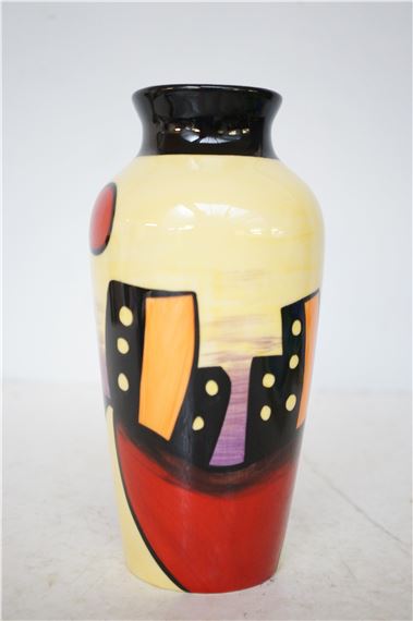 Lorna Bailey | Lorna Bailey Manhattan vase | MutualArt