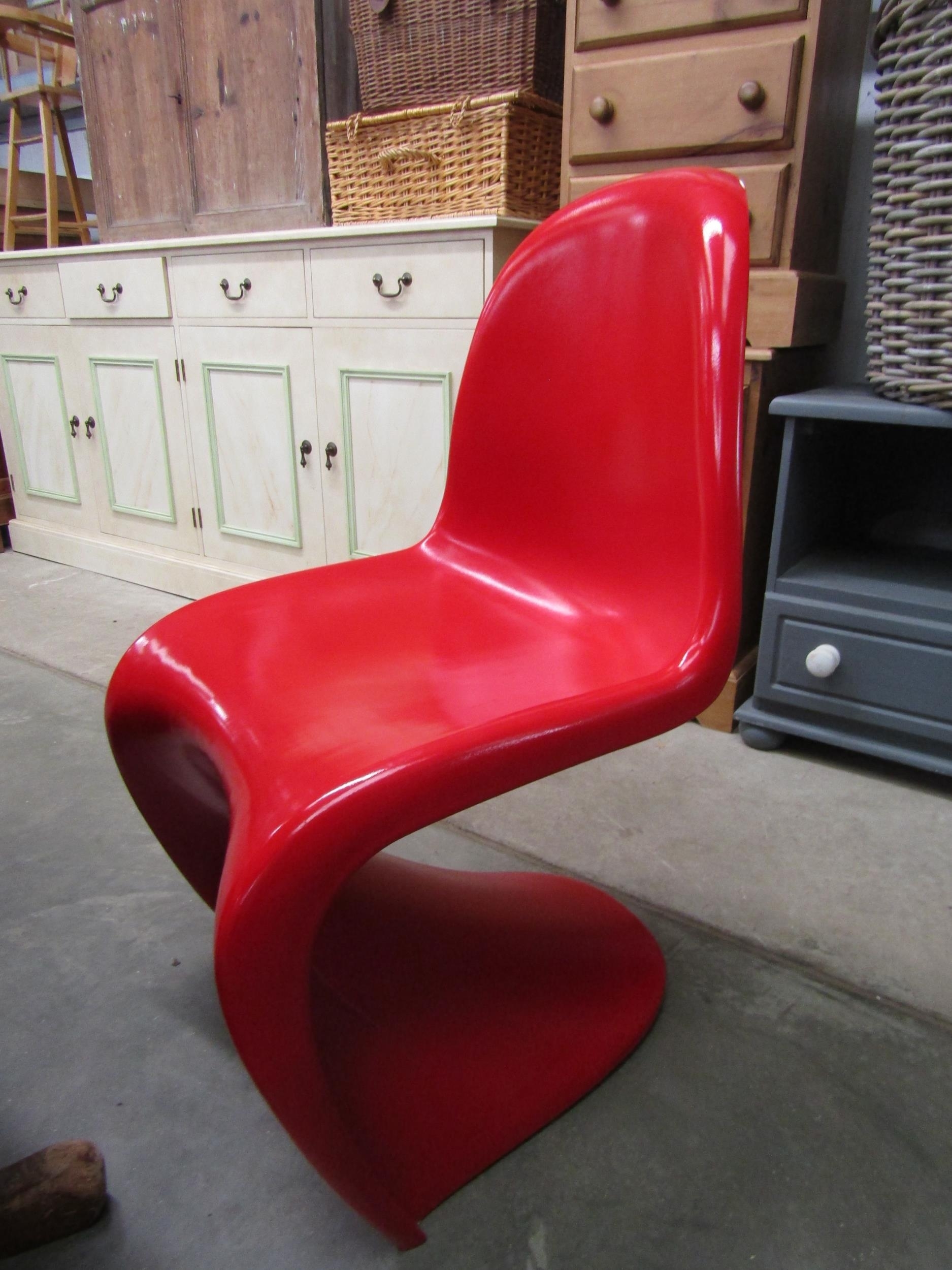 Verner Panton | Four modern design red stacking chairs after Verner ...
