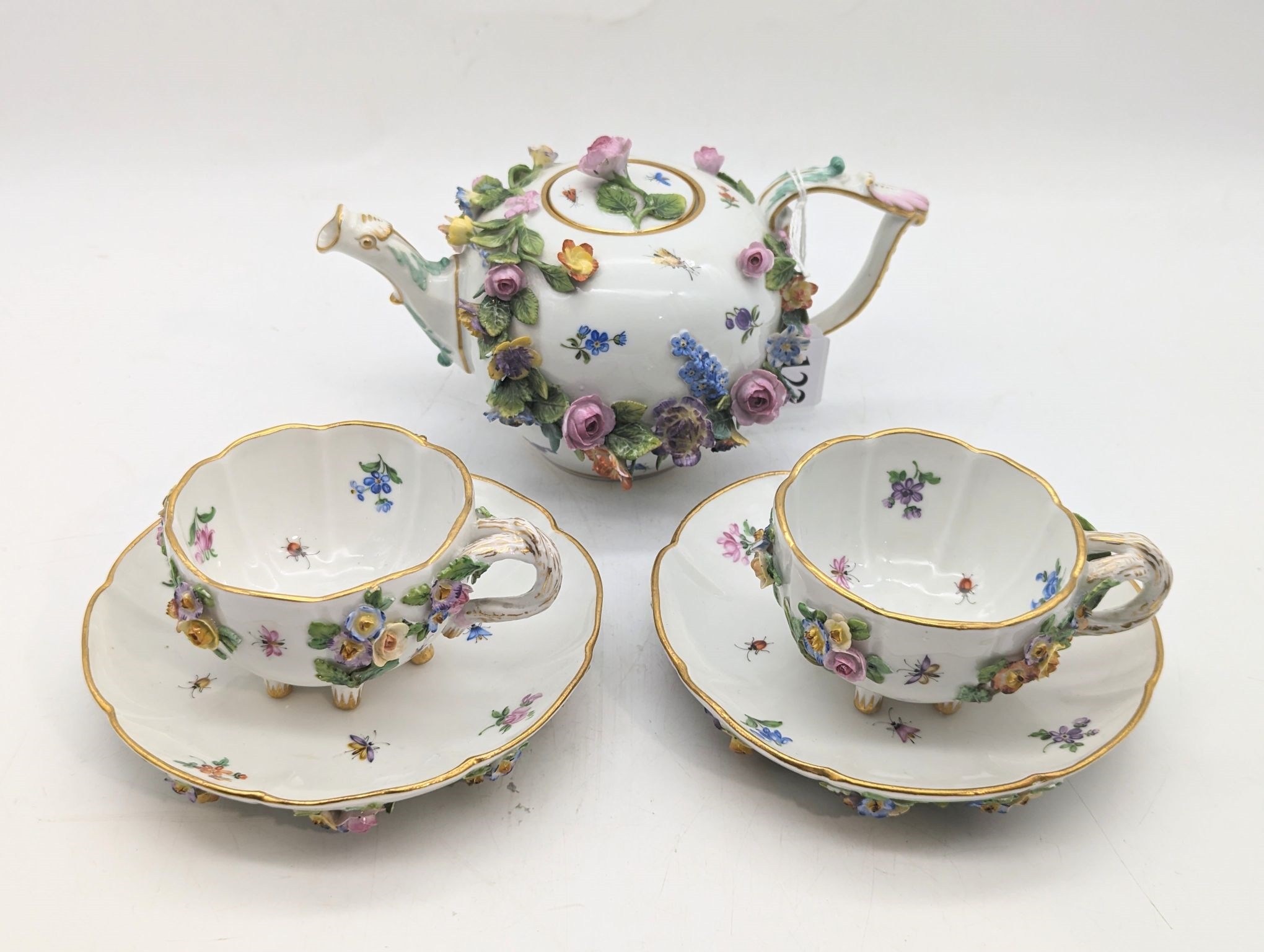 Meissen | MEISSEN PORCELAIN TEA SET | MutualArt