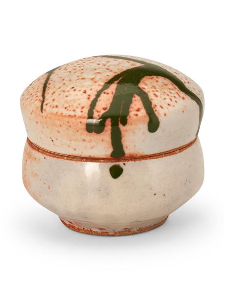 Warren MacKenzie | A lidded trinket box (Mid 20th Century) | MutualArt