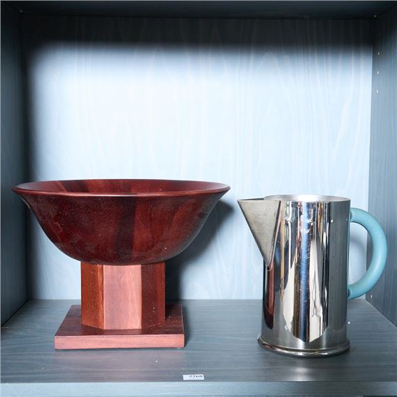 Michael Graves | A MICHAEL GRAVES DESIGN ACACIA WOOD BOWL (IN ORIGINAL ...