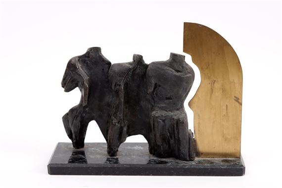 Judith Braun | bronzen sculptuur rustend op marmeren voetstuk | MutualArt