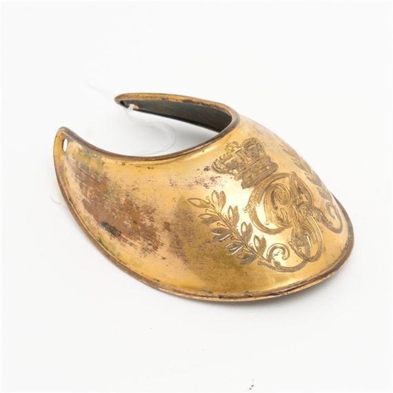 Laurel Lamp Mfg. Co. | A BRITISH OFFICIERS GILT-BRASS GORGET (Circa 1800) | MutualArt