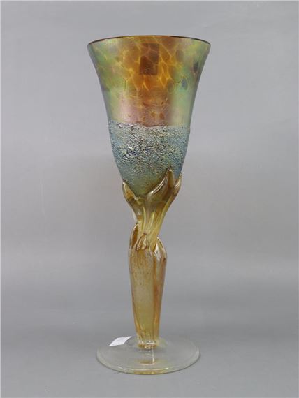 Colin Heaney | IRIDESCENT BOWL AND STEM WITH CRYSTAL INCLUSION | MutualArt