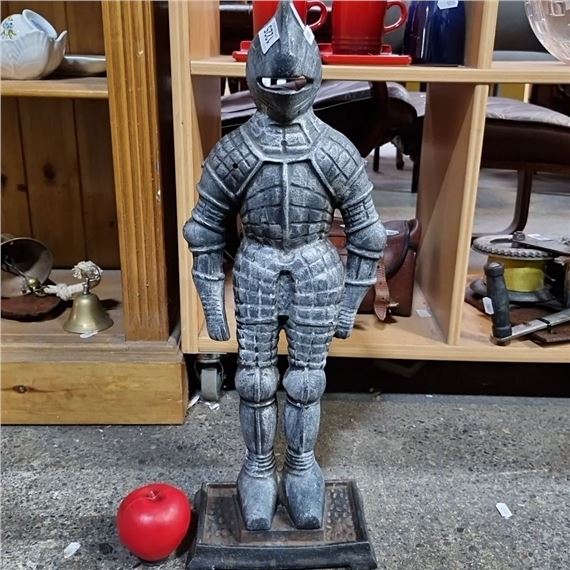 Knight | Cast iron medieval knight companion stand no tools, from the ...