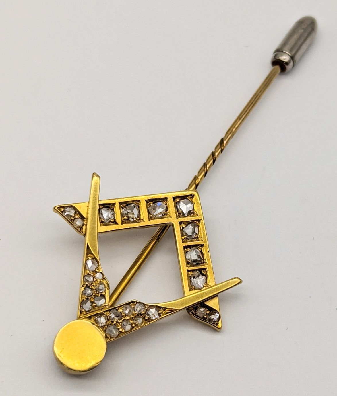 Diamond | 18CT GOLD AND DIAMOND STICK PIN | MutualArt