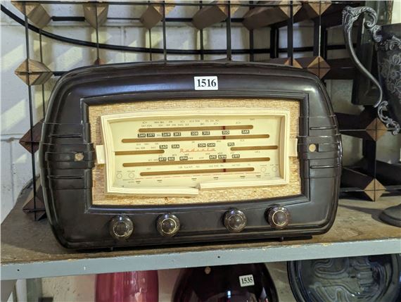 Front | RADIOLA BAKELITE VALVE RADIO MAKERS | MutualArt