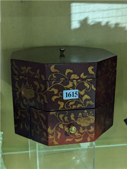 Large | LARGE OCTAGONAL TRINKET BOX | MutualArt