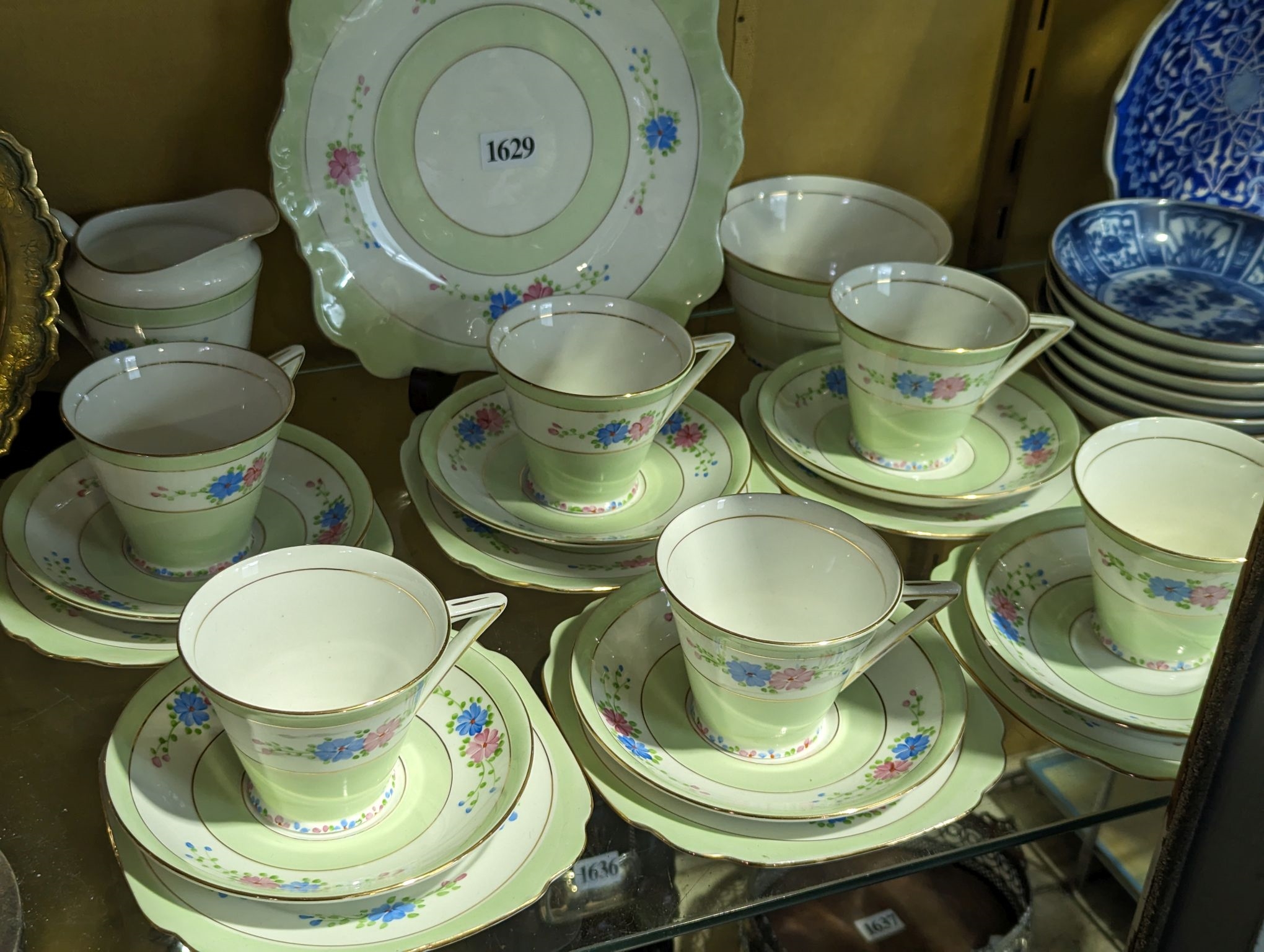Sugar | ENGLISH PORCELAIN TEASET | MutualArt