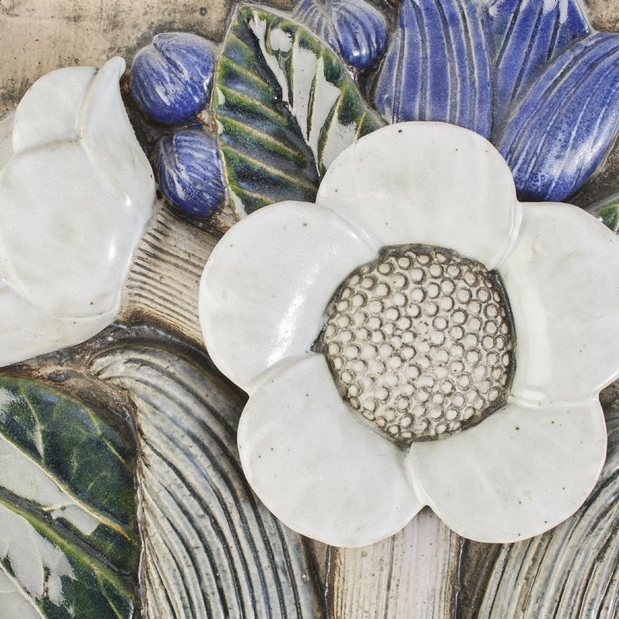 Lisa Larson | Flowers | MutualArt