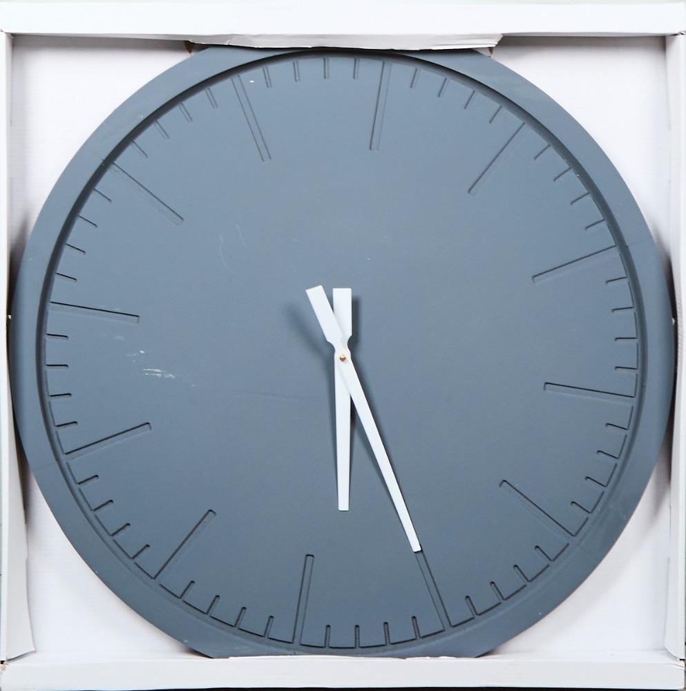 Large | A Large Minimal Wall Clock | MutualArt