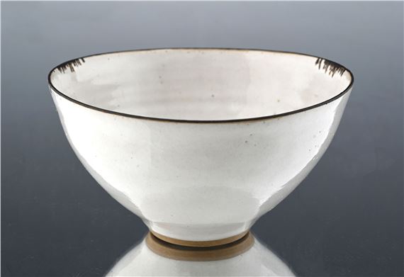 Lucie Rie | a studio pottery bowl (Circa 1952) | MutualArt