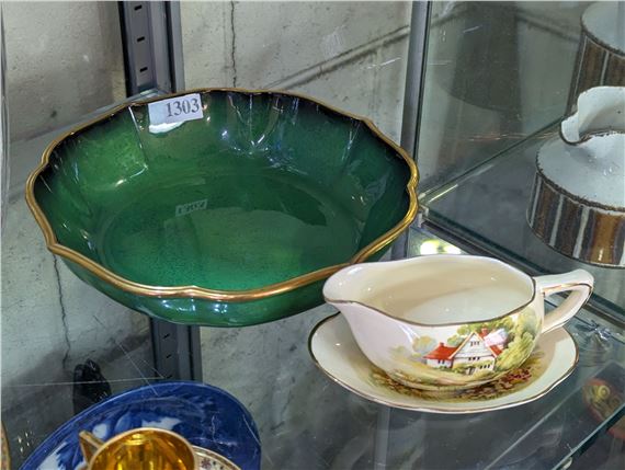 Carlton Ware | ROYAL WINTON AND CARLTON WARE | MutualArt