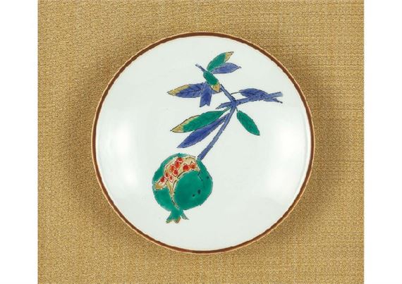 Sakaida Kakiemon X | Nigoshide plate with design of pomegranate | MutualArt
