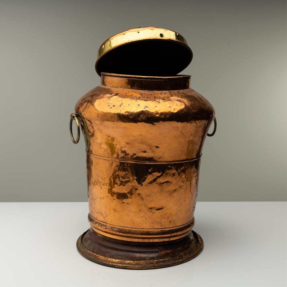Large | A large lidded copper salt tank (H:58cm | MutualArt