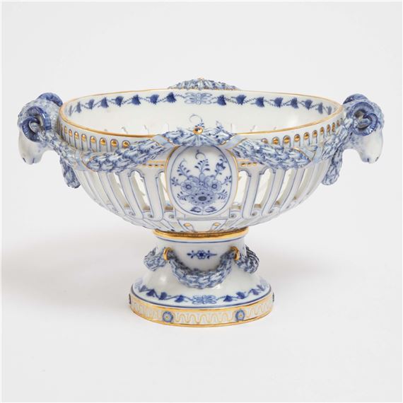 Meissen | Meissen Blue Onion Pattern Pierced Comport, 20th century ...