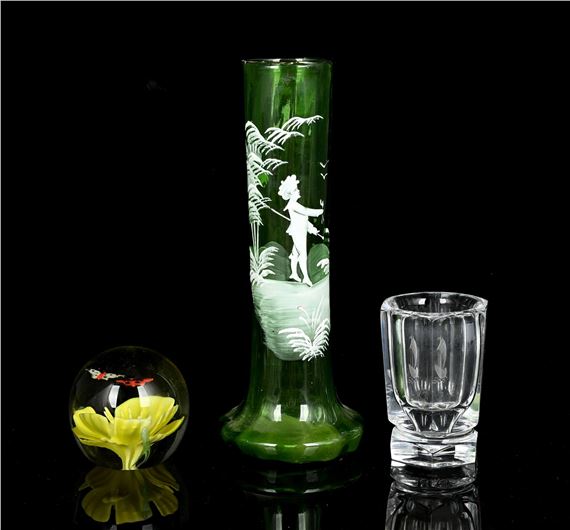 Gregory Green | Collection of glass comprising a Mary Gregory green ...