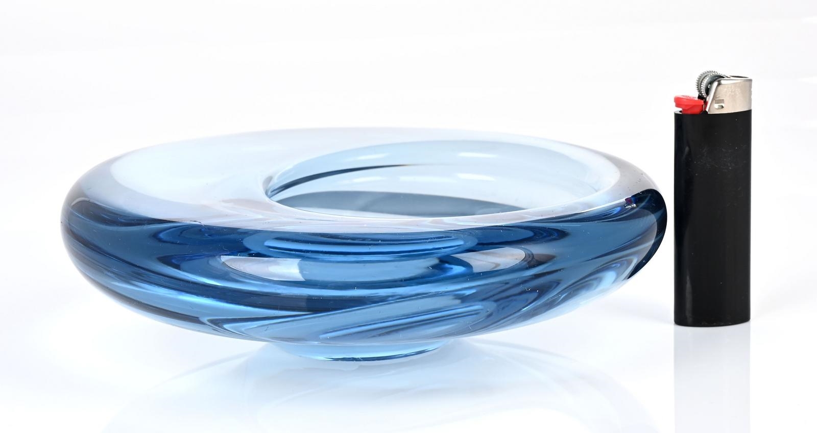 Per Lütken | Mid-century Holmegaard handblown glass heavy ashtray in ...