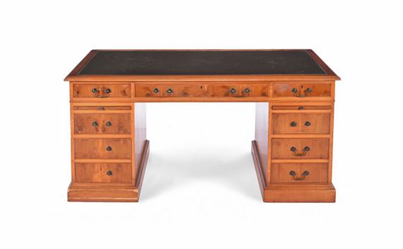 Green | Maple pedestal desk | MutualArt