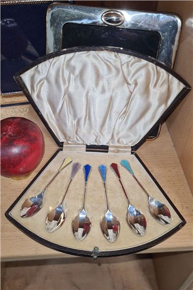 Silver | Vintage cased set of six -plated teaspoons with vibrant led ...