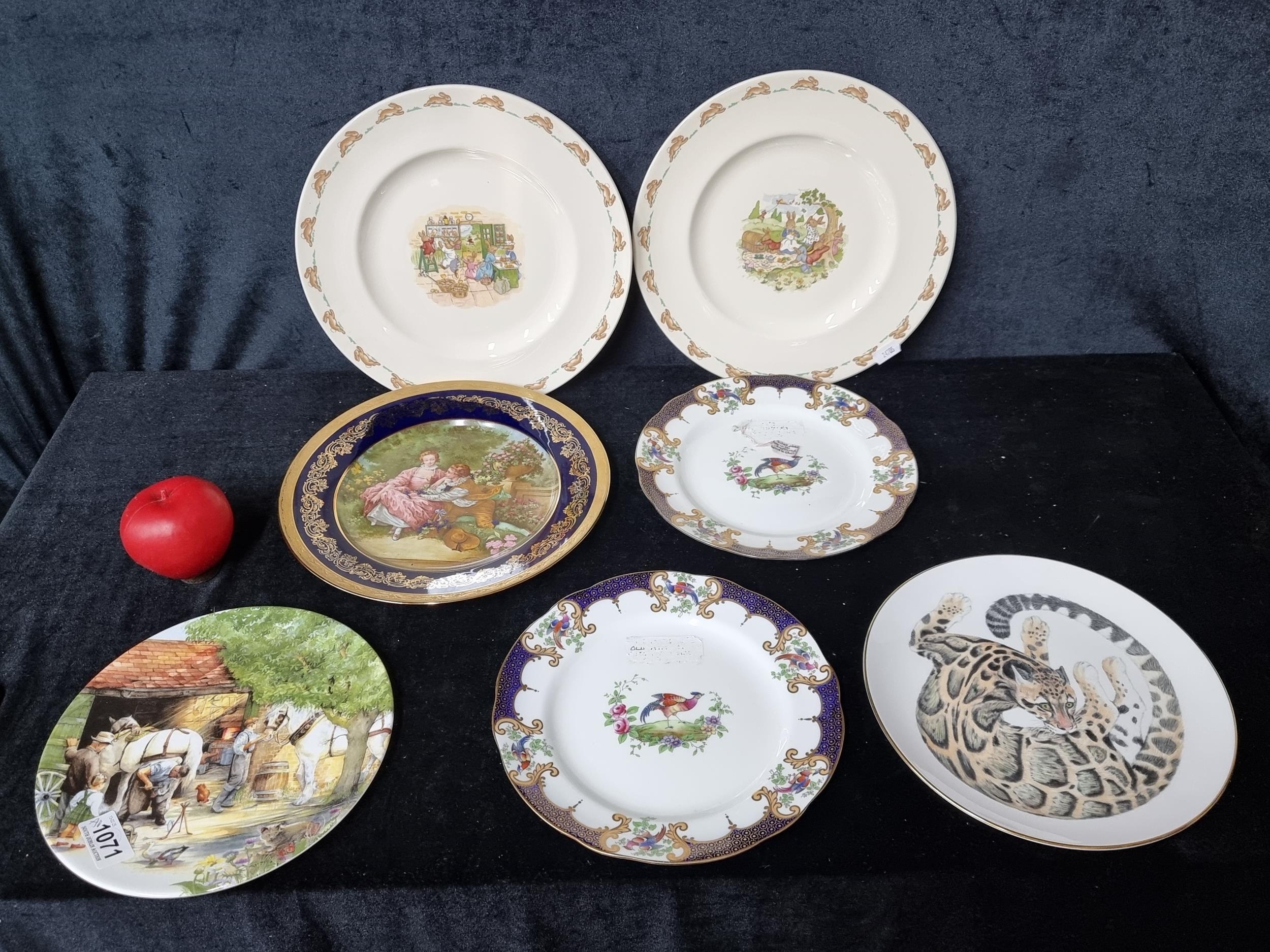 SEVEN | A lot of seven elegant vintage ceramic plates including two ...