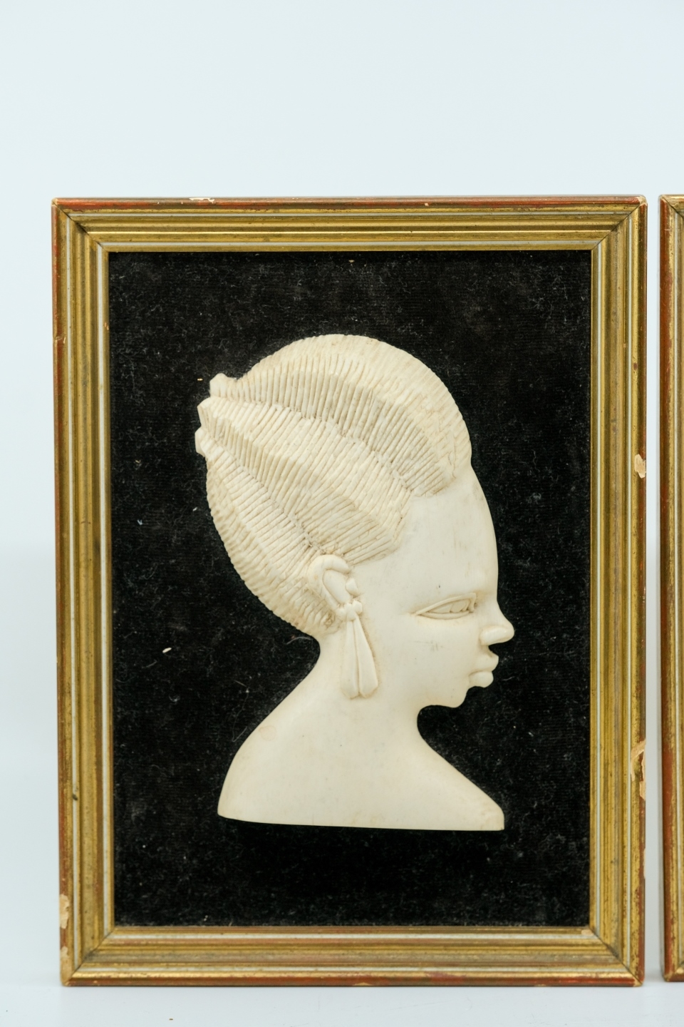Ivory | ANTIQUE AFRICAN PRE-BAN IVORY CARVED FEMALE PROFIL | MutualArt