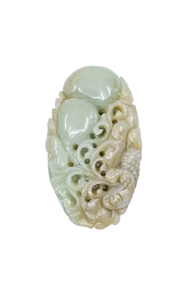 Marine | VINTAGE CARVED TRANSLUCENT JADE FISH PENDANT | MutualArt