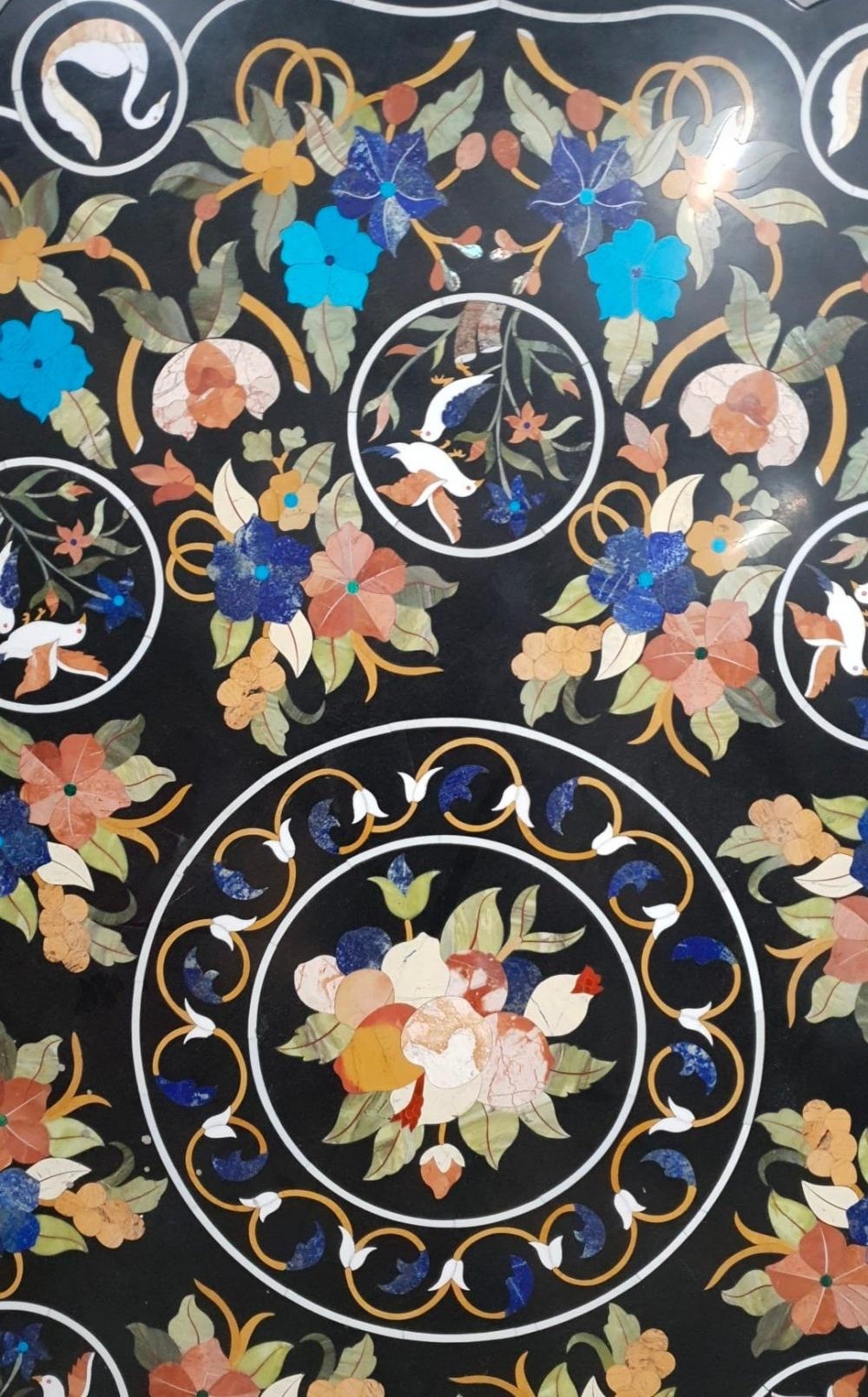 Piano | Octagonal table top | MutualArt