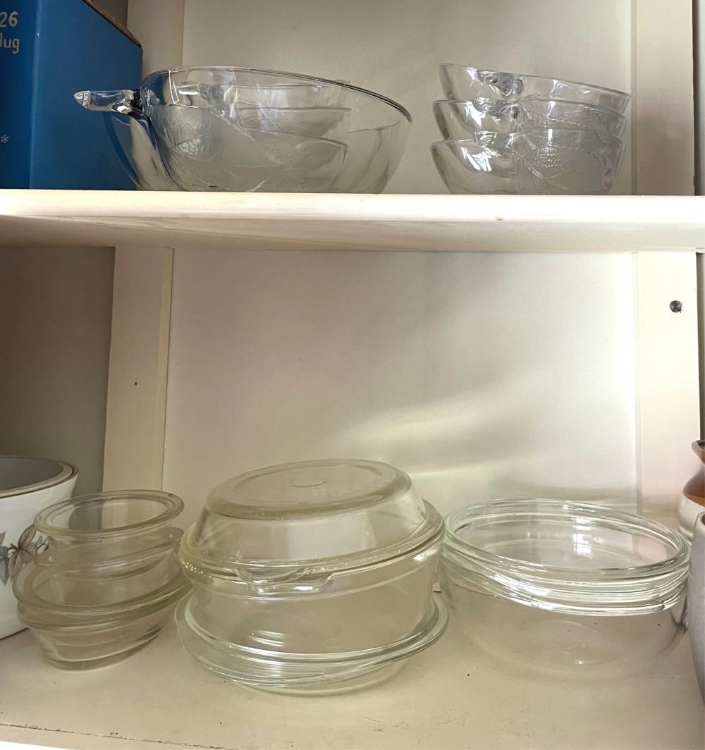 Pyrex | A Collection of Glass Kitchen ware Including Pyrex | MutualArt