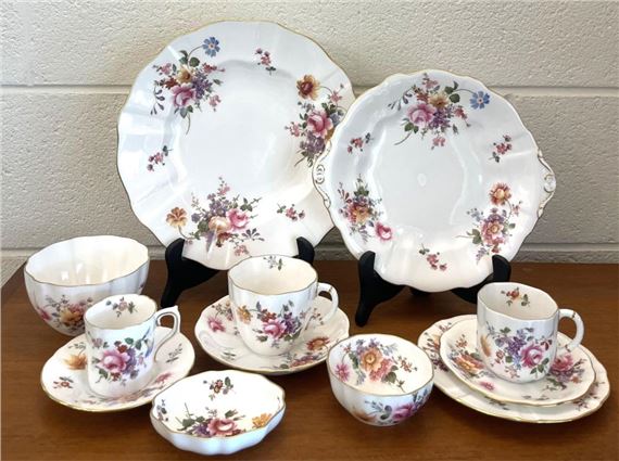 Royal Crown Derby | A Royal Crown Derby | MutualArt