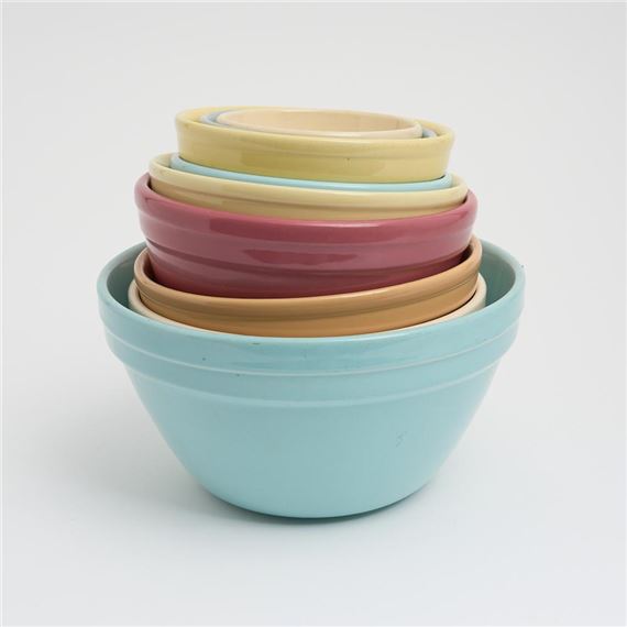 Fowler | NINE AUSTRALIAN POTTERY FOWLER WARE HARLEQUIN COLOURED MIXING ...