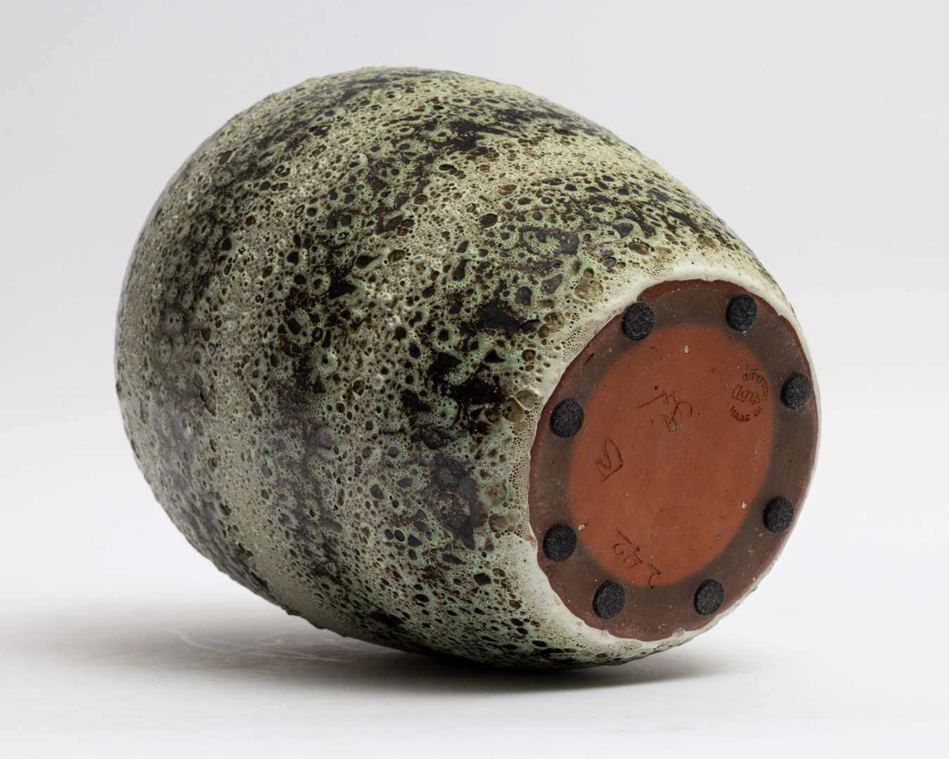 Pieter Groeneveldt | Vaas model '242' | MutualArt