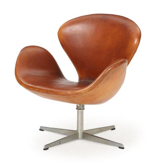 Arne Jacobsen | Swan Chair (1958) | MutualArt